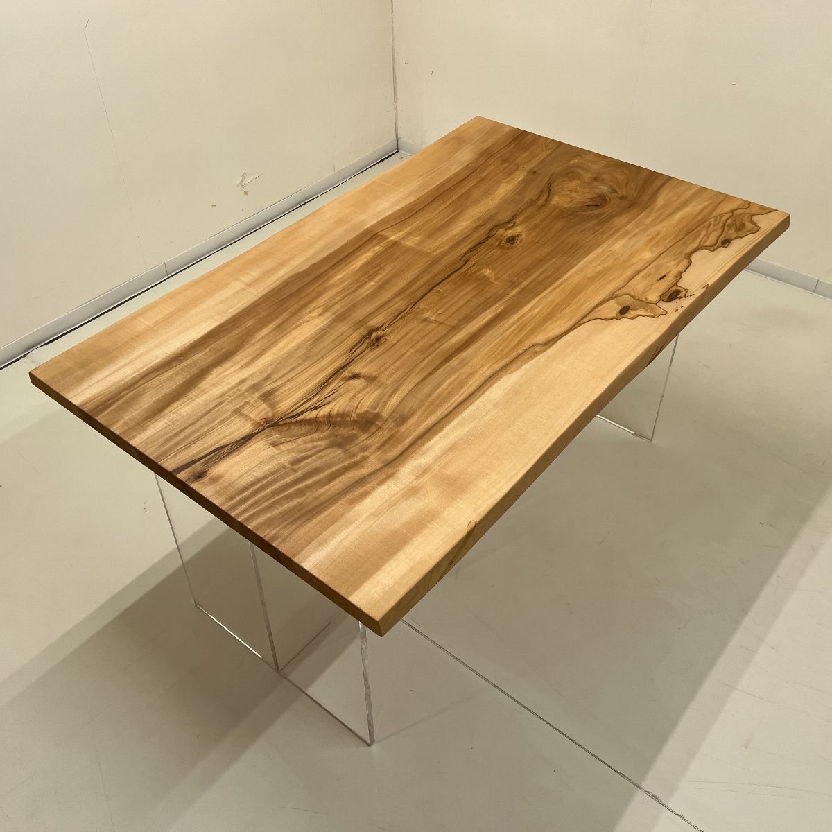 栃（トチ）一枚板天板／1370mm 【A8798】 【一枚板テーブル・無垢材家具の専門店の近藤工芸】